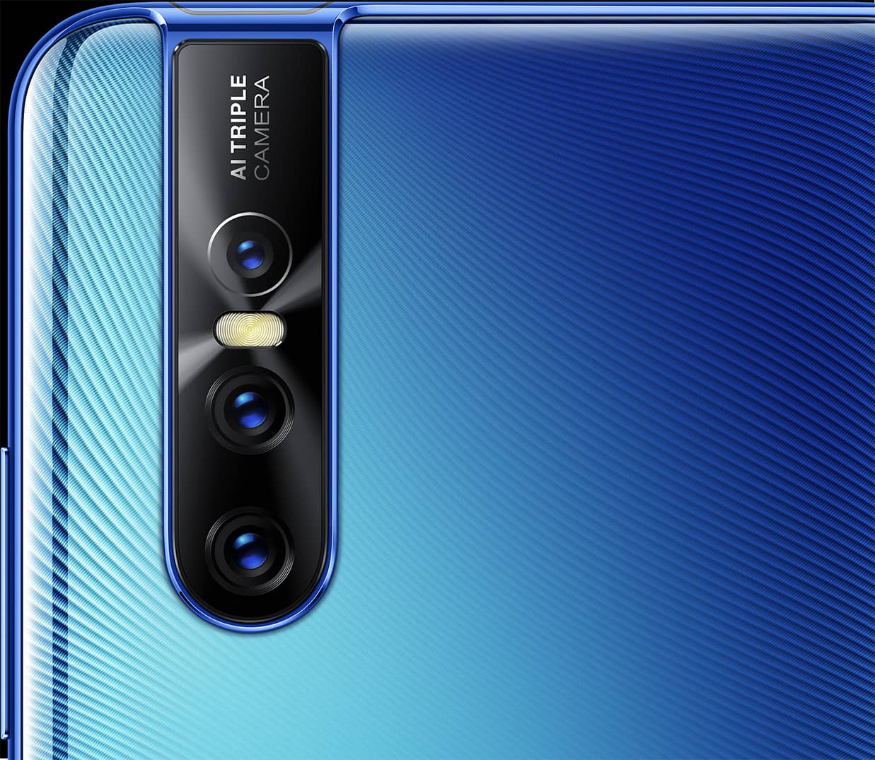 v15pro-triplecamera-img1.jpg (1237×1075)-花瓣网