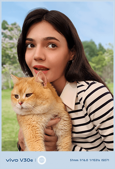 vivo V30e-Aura Light Portrait, Sony IMX 882 Camera | vivo ph