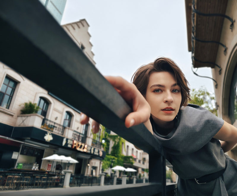 vivo V40 Pro-ZEISS Portrait Camera, Flagship Chipset | vivo Global